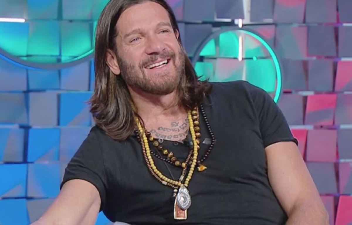 Edoardo Stoppa isola: età, altezza, peso, bello e fisicato in costume ...