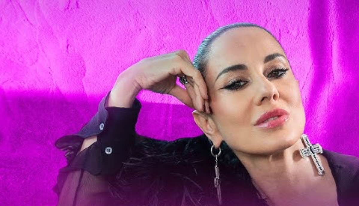Paola Iezzi altezza, peso, rifatta, età e giudice a X factor - Tuttouomini