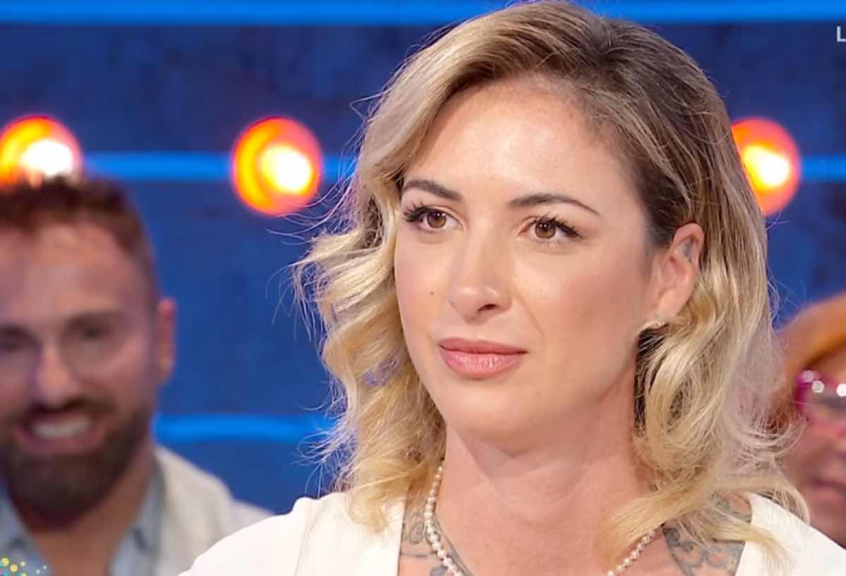 Chi è Ema Stokholma età altezza peso vita privata e fidanzato - Tuttouomini