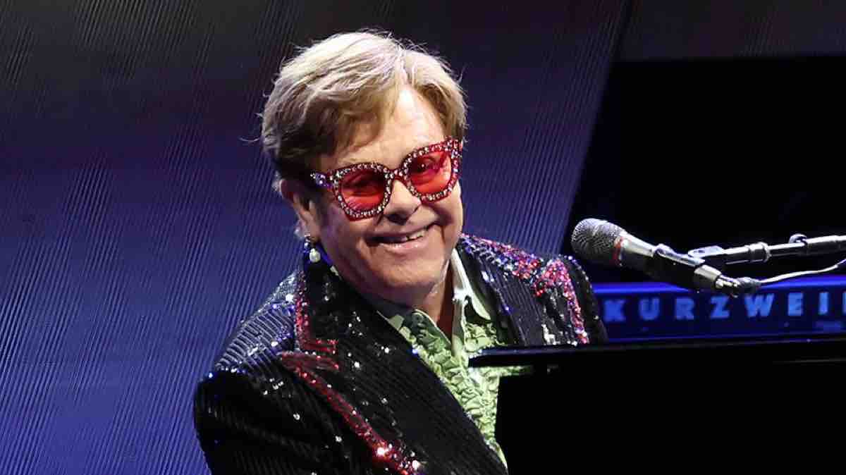 Il dramma di Elton John, ha perso la vista e non potrà mai più ...