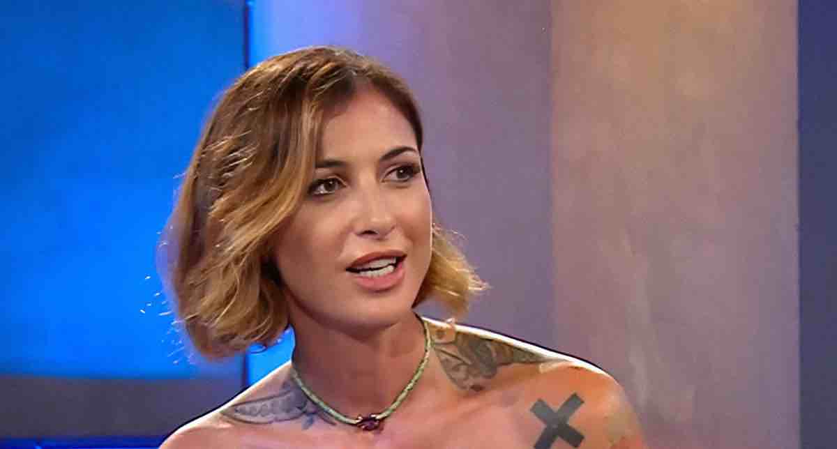 Ema Stokholma età, altezza, peso, carriera e vita privata - Tuttouomini