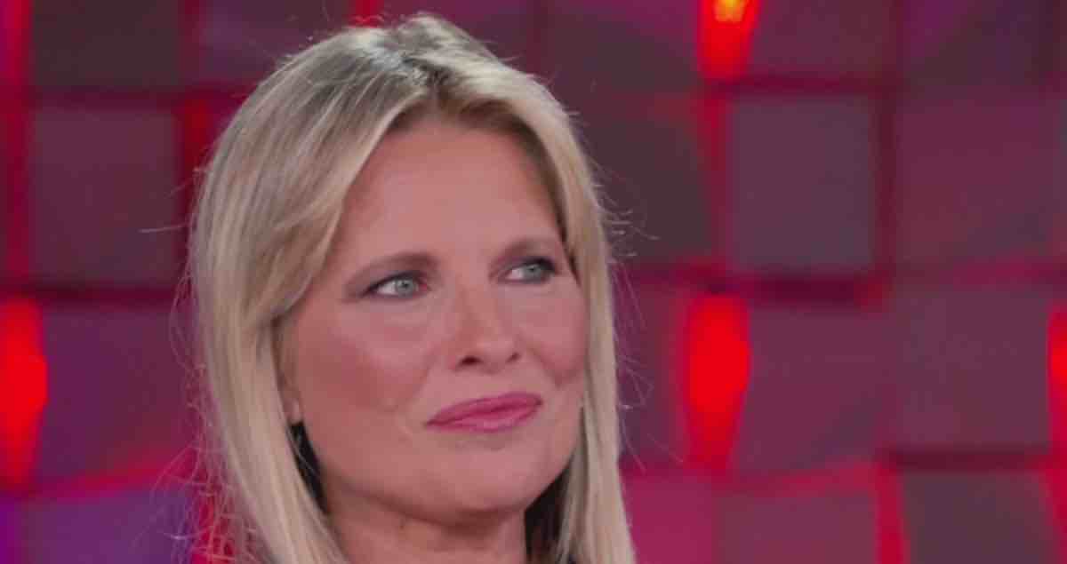 Chi è Laura Freddi: età, altezza, peso, vita privata e carriera ...