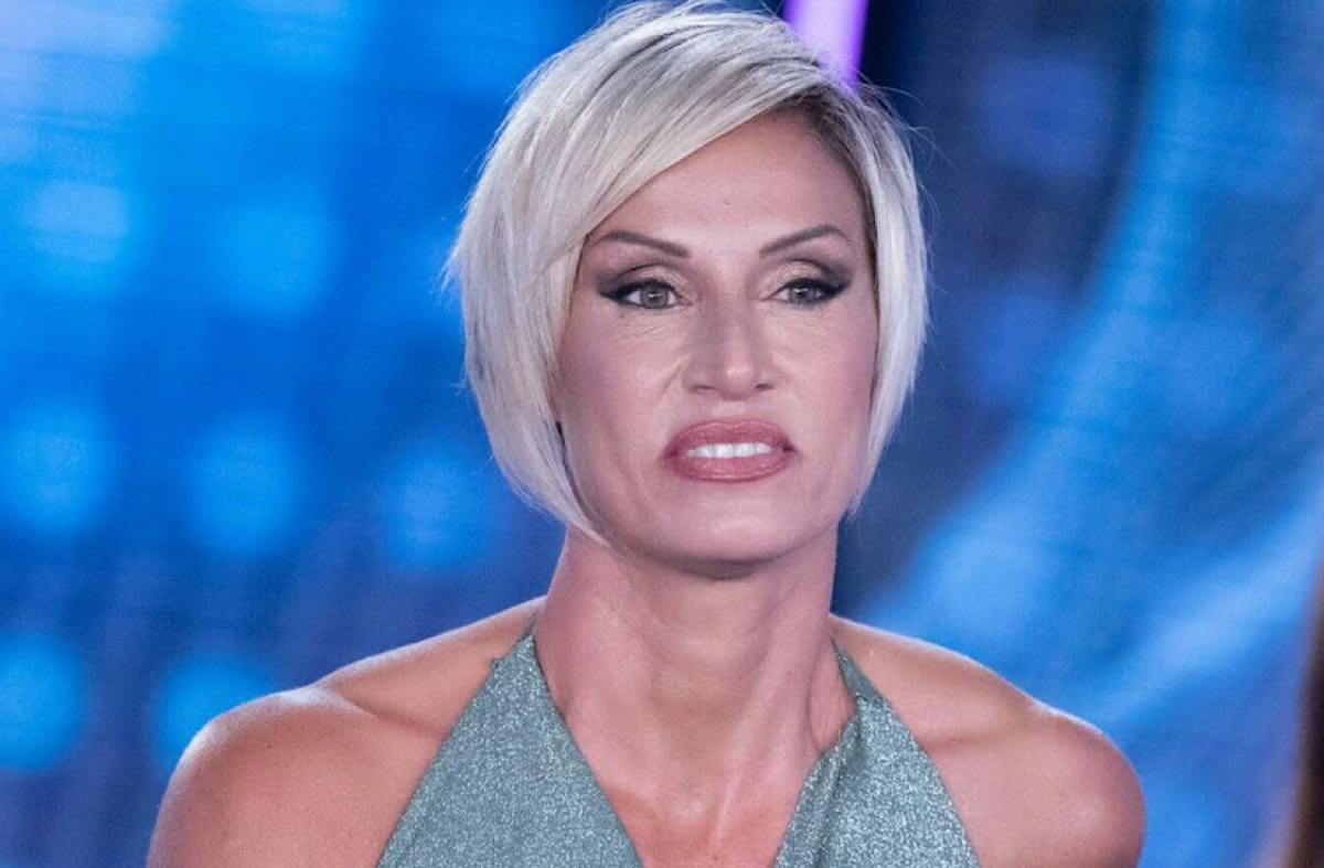 Annalisa Minetti età, altezza, peso, vita privata e carriera - Tuttouomini