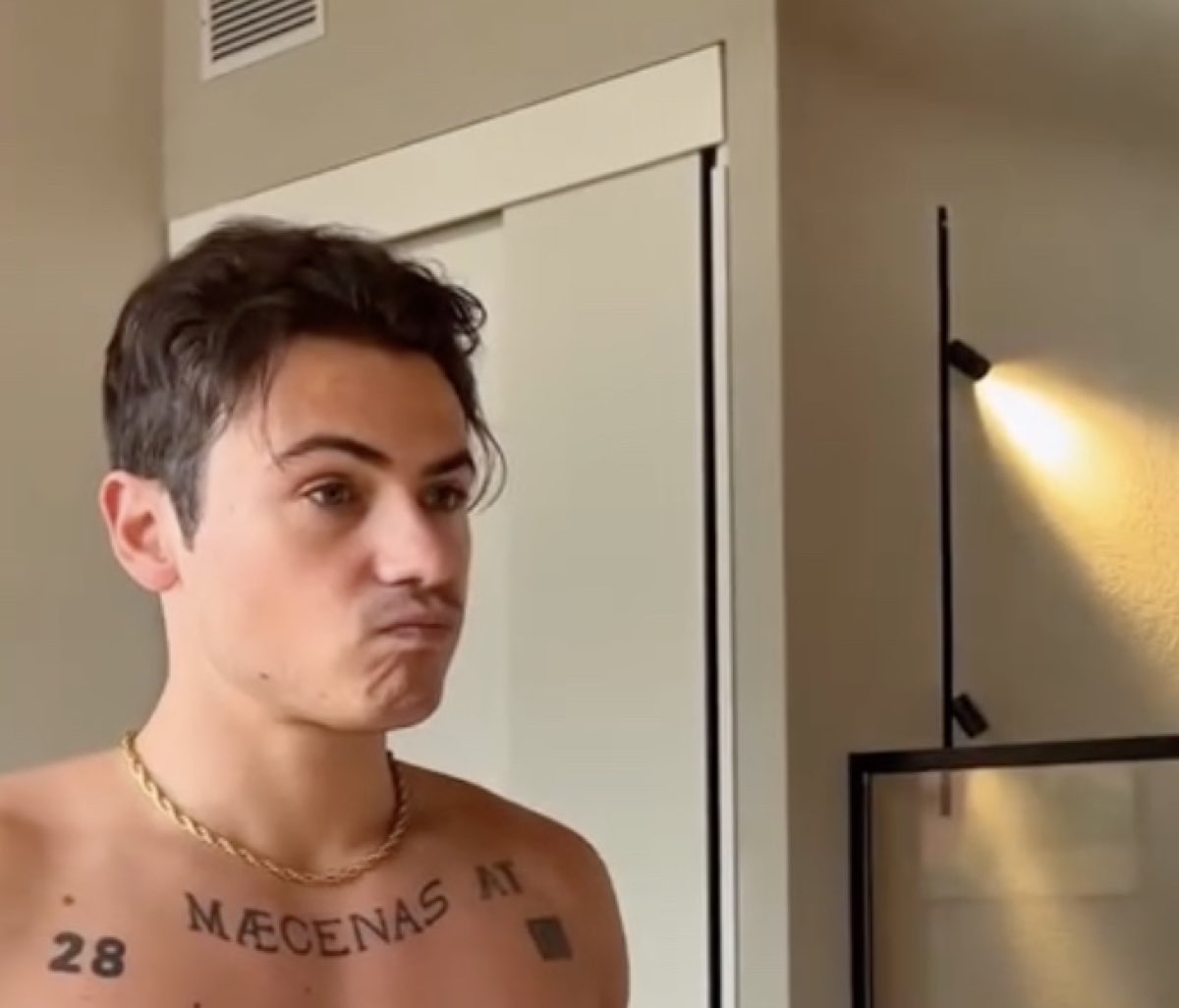 Ecco come Federico Rossi ha perso grasso e ce lo mostra senza pudore - Tuttouomini