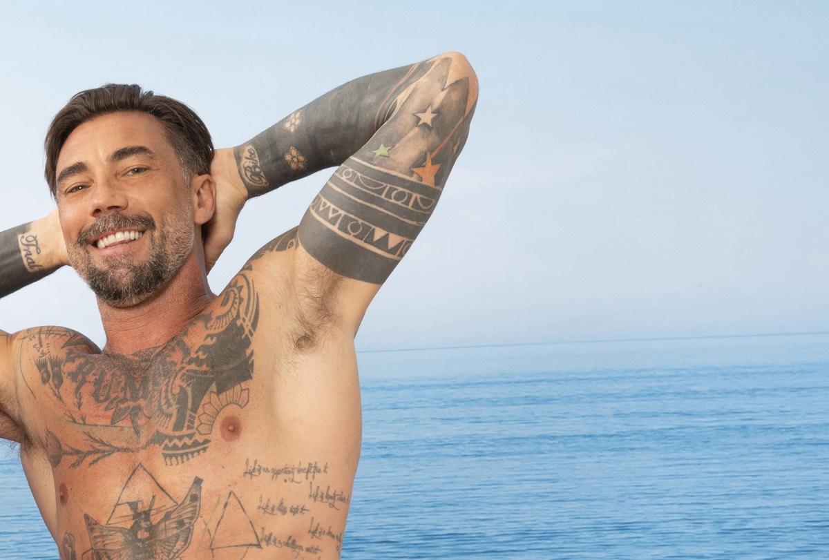 Vittorio Brumotti fisico da Paperissima Sprint tra muscoli e tatuaggi - Tuttouomini